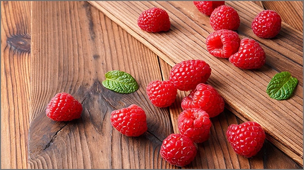 ما هو التوت الأحمر وماهي فوائده؟